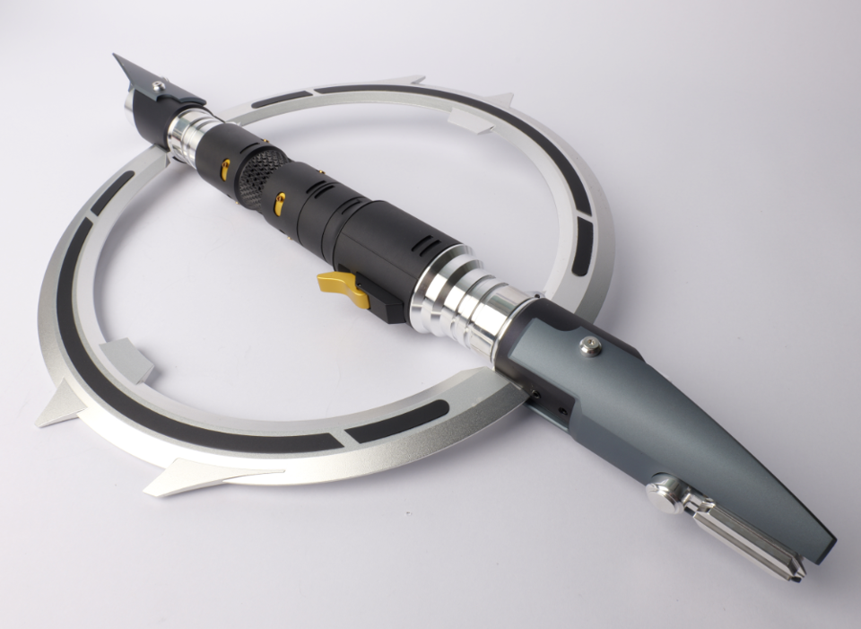 The Seeker (Pixel Installed Saber) – Shadowfoil Props